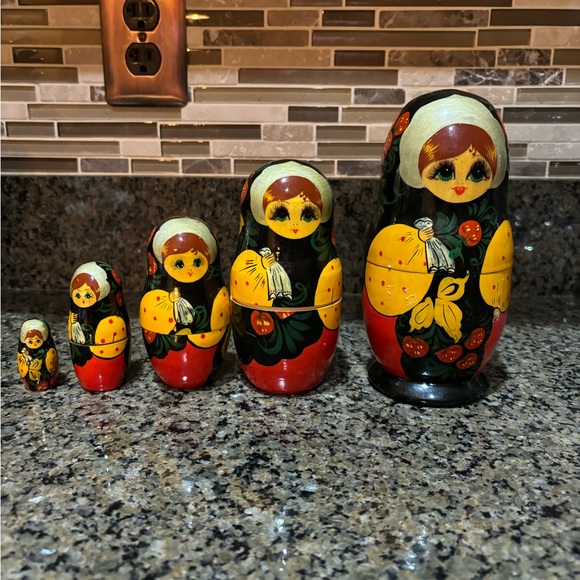 Art | Vintage Russian Nesting Dolls Set Of 5 | Poshmark